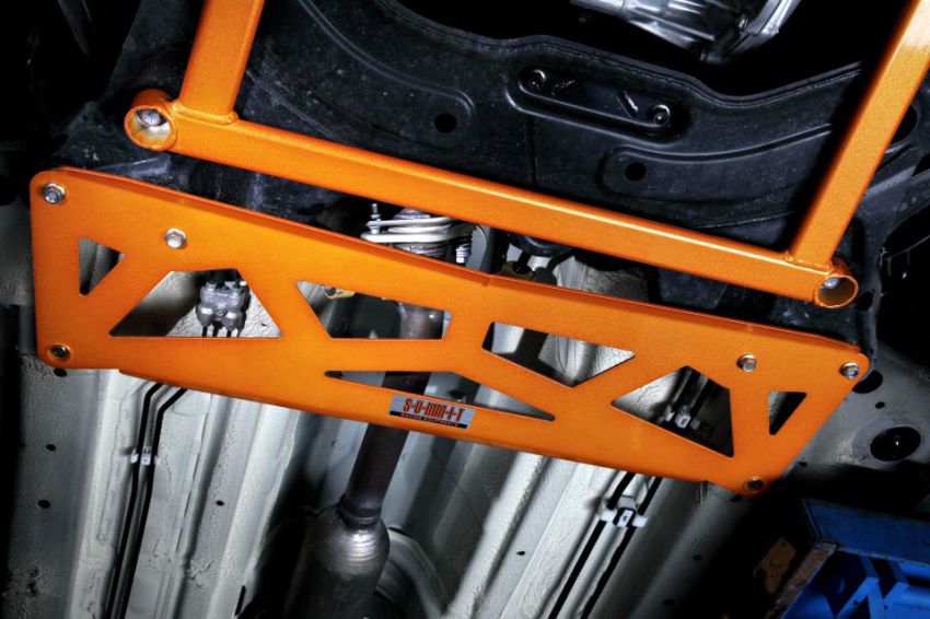 Swift(Sport) 10/- Middle Lower chassis panel